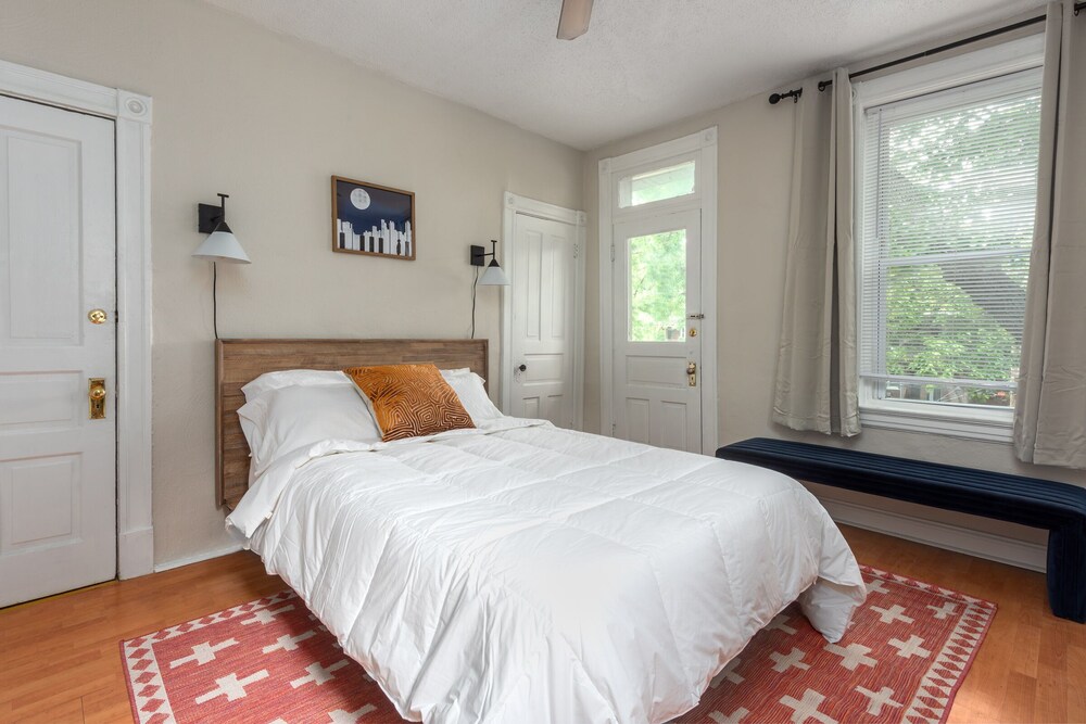 Charming 2BR + 1BA Gem in Tower Grove Park beautiful location w/ high ...