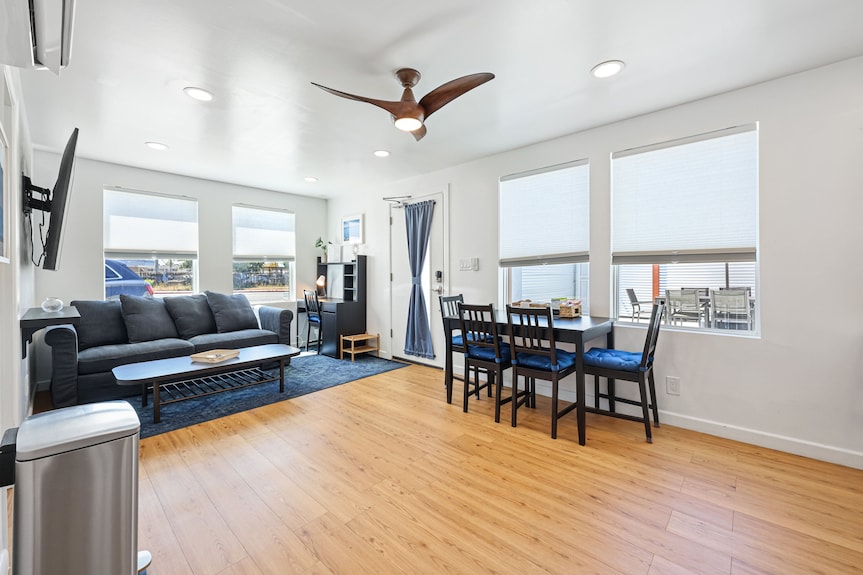 Hot Tub/1mi To Downtown/3mi To Coronado/wifi 300mb+/bbqgrill/fire Pit/harborside - Mission Valley - San Diego