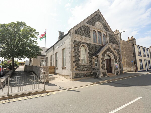 The School House - Holyhead