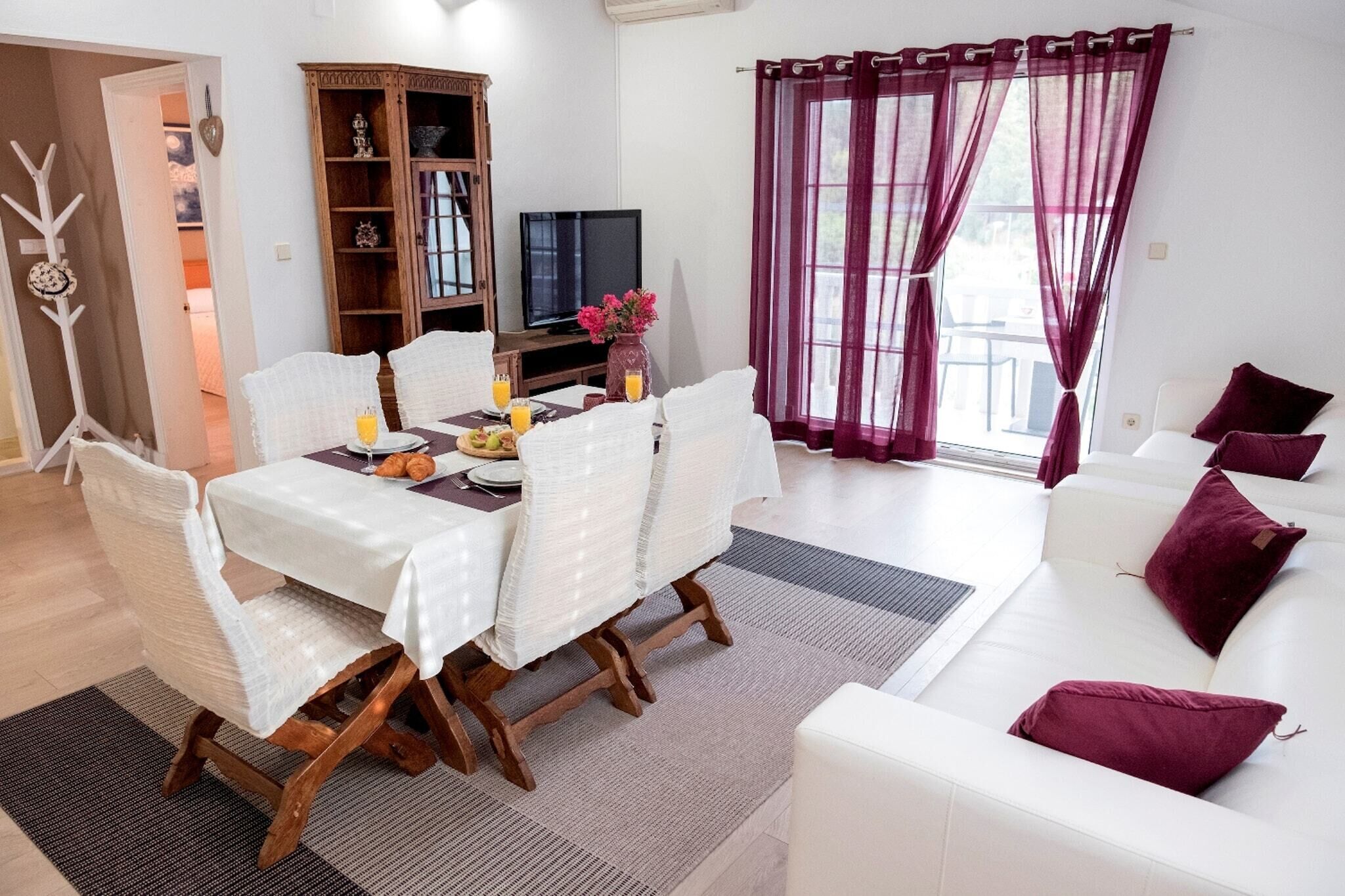 Holiday Bliss In Peracko Blato - Croatia