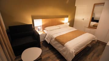 Quarto Duplo Comfort | Wi-fi grátis, roupa de cama fornecida
