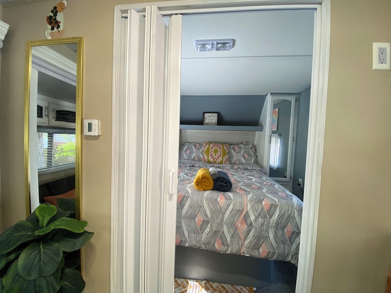 Salemoasis Glamping Rvnear Silver Spring State Park - Ocala, FL