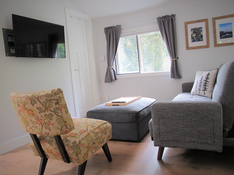 Bright Studio Loft Near Secret Beach In Gibsons - Gibsons