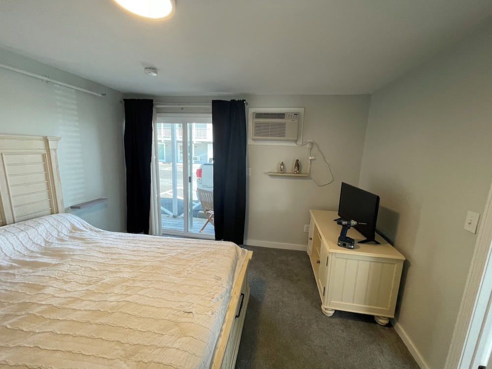 Ocean Views From Every Window. 5min Walk To The Quiet End Of The Beach! - Exeter, NH