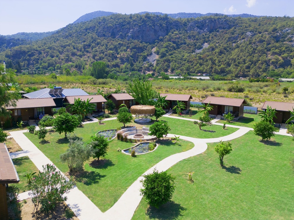 Alicra Hotel ÇıRalı - Çıralı