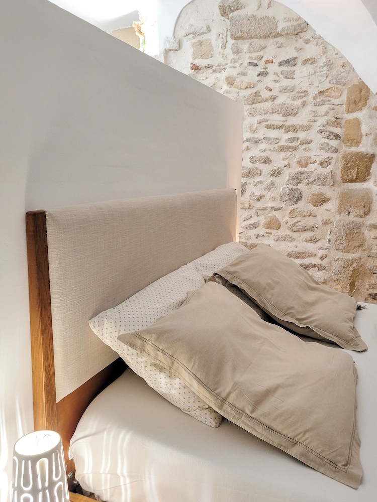 Studio Spacieux De Caractère - Uzès