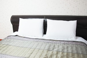Quarto Duplo Superior | Wi-fi grátis, com decoração personalizada, com mobília individualizada