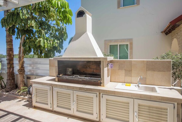 Villa (3 Bedrooms) | Exterior