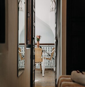 Quarto casal superior | Wi-Fi de cortesia, roupa de cama