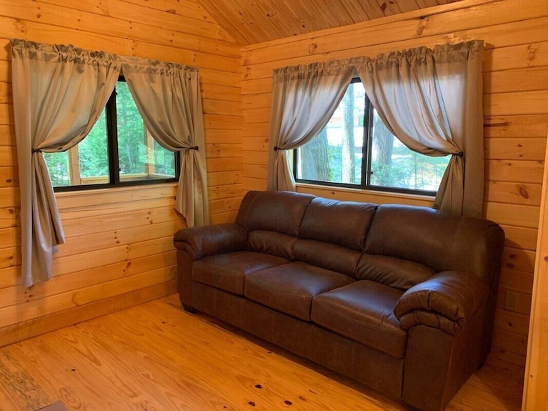 Luxury Cabin - Located At Lakewood Park Campground Firepit/fireplace/private Bathroom/lake Access - Locust Lake State Park, Barnesville