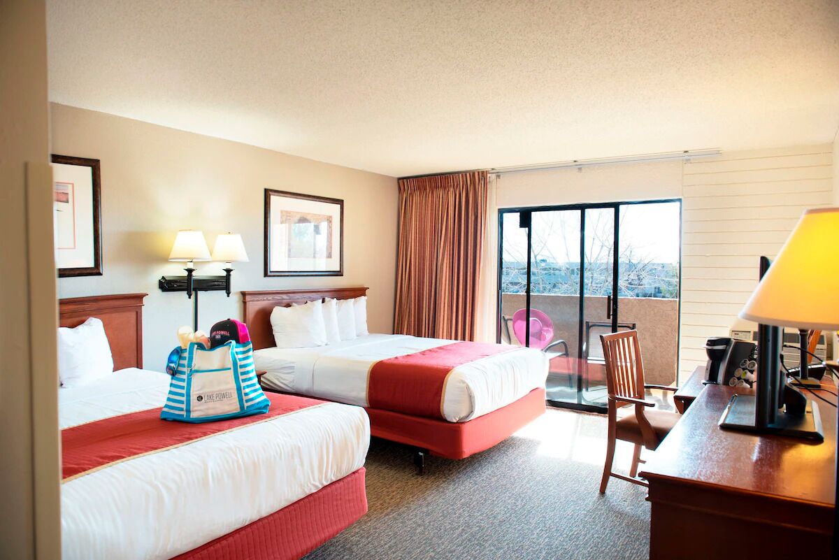 Breathtaking Scenery!: 4 Family Friendly Units! Near Glen Canyon, Onsite Pool - Lake Powell