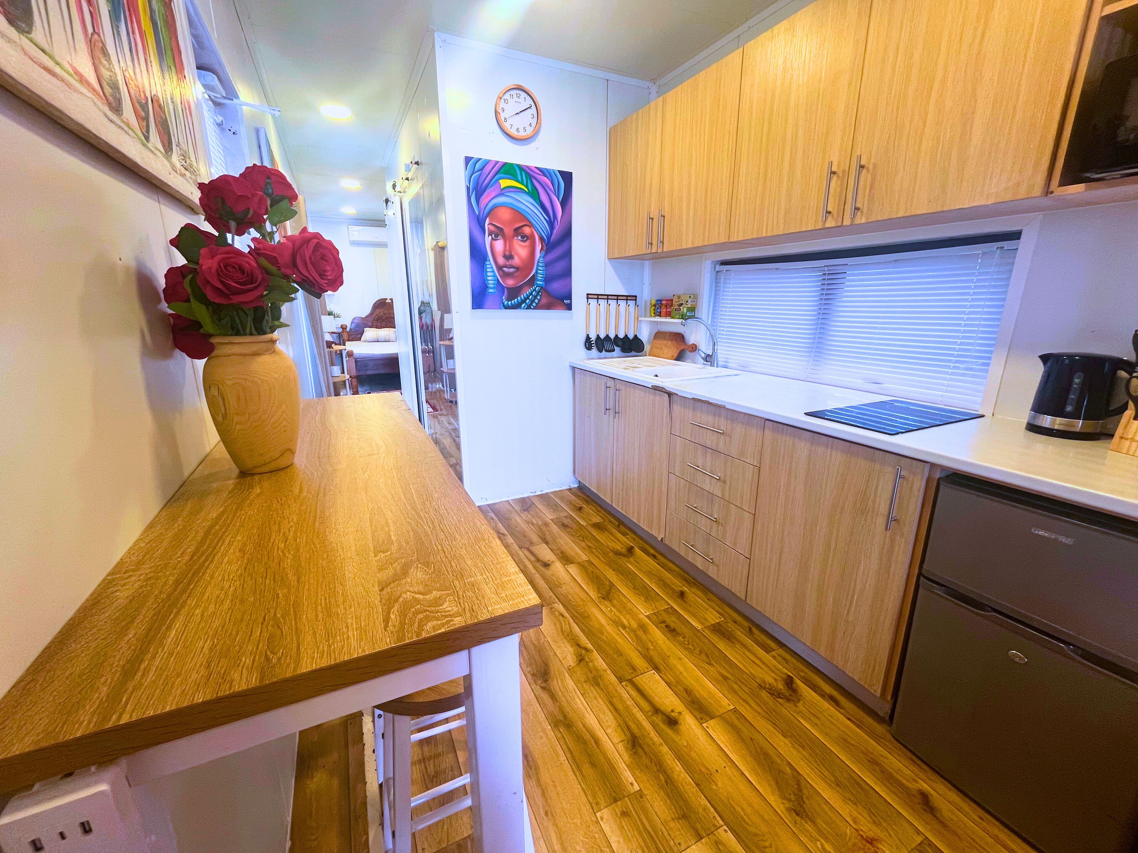 Villa Panorâmica, 1 cama queen-size, cozinha, vista para a praia | Cozinha privada | Minifrigorífico, um micro-ondas, uma placa de cozinha 