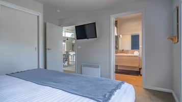 Casa | 2 quartos, roupa de alta qualidade, com mobília individualizada
