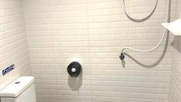 Um polibã, um chuveiro de hidromassagem