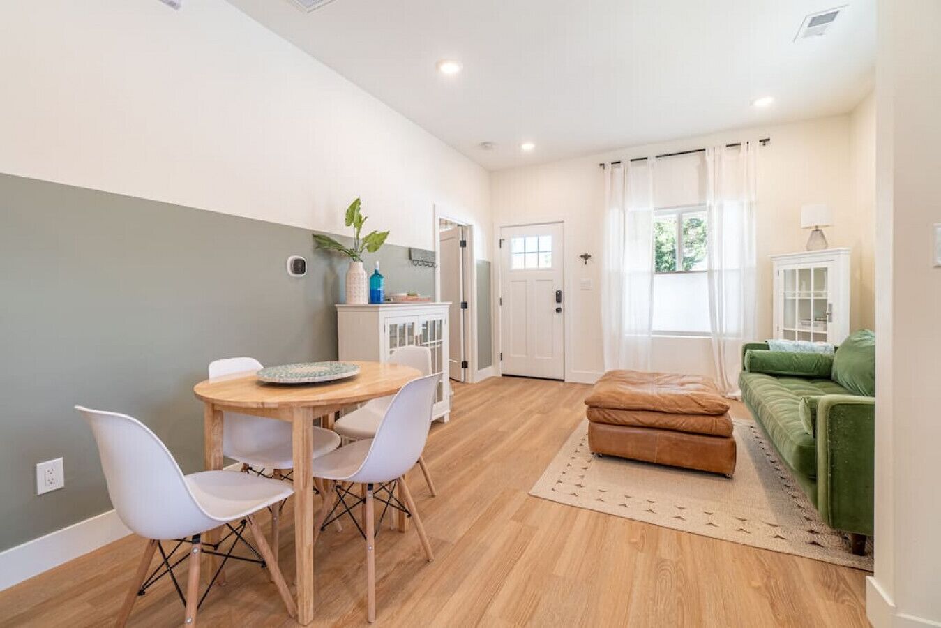 Reno Dream Cottage: Delightful 2-bedroom Sanctuary - Reno, NV