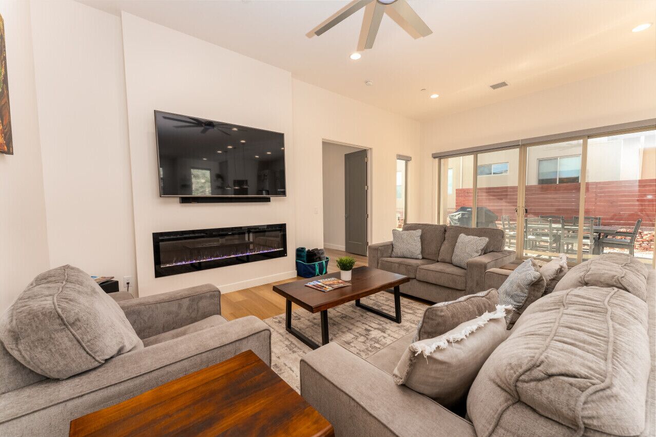 Thunder Mtn Modern - Newly Built In `21 - Sedona, AZ