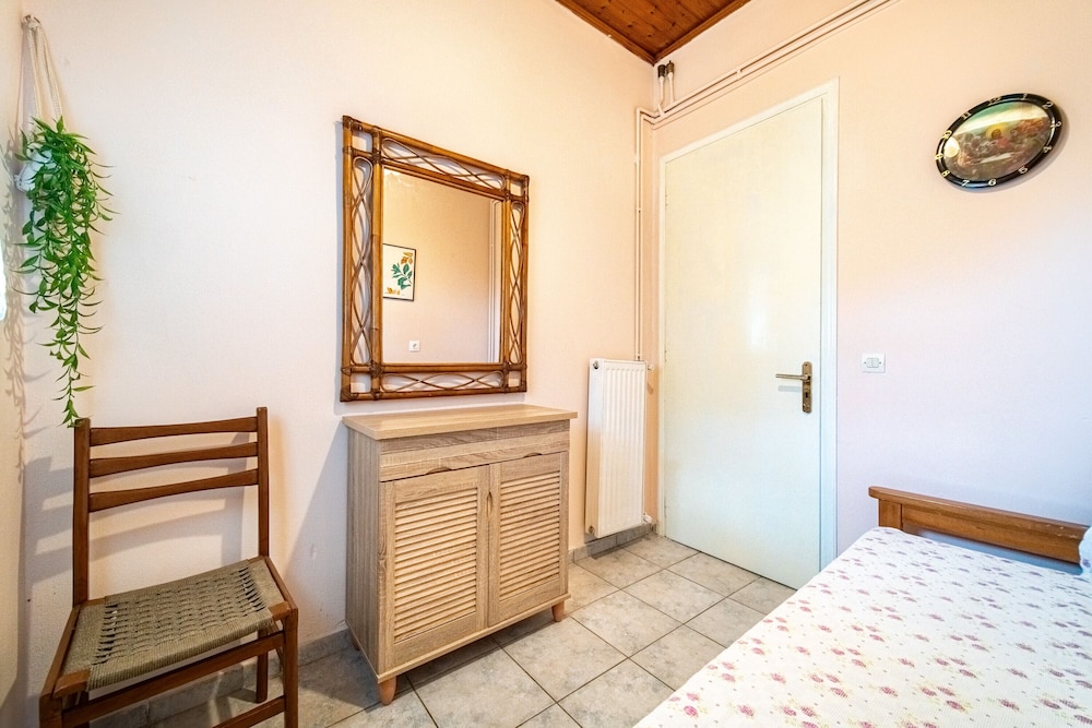 Holiday Home "Edem Garden" with Mountain View & Wi-Fi - Parelia | Vrbo