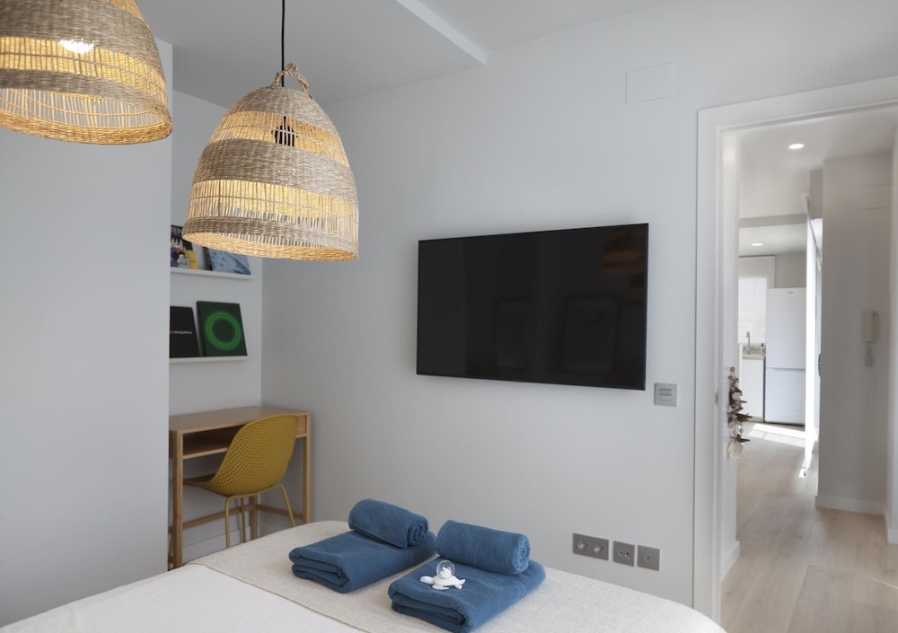 Apartamento Moderno Con Terraza, Bañera Y Tv Cerca Del Mediterráneo - Sagunto