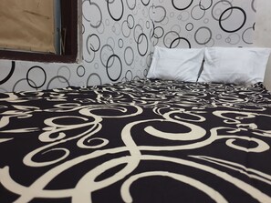 Quarto casal econômico | Roupa de cama