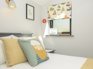 3 quartos, com decoração personalizada, com mobília individualizada 
