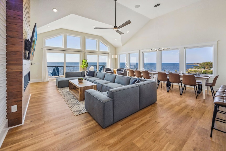 Premier Soundfront Dog Friendly W/ Pool, Hot Tub, Elevator, Game Room, Theater - Rodanthe, NC