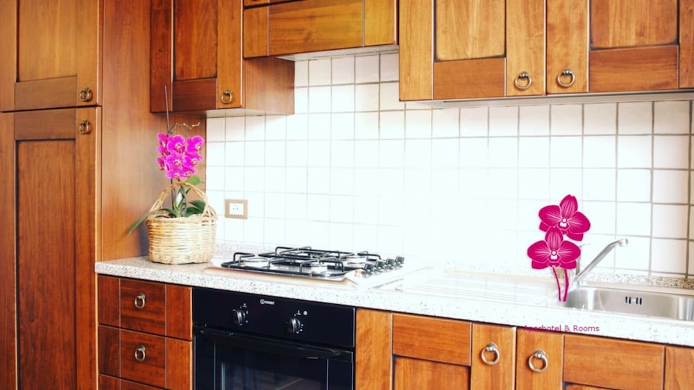 One-bedroom Apartment In The Greenery A Stone's Throw From The Center - Sardinia