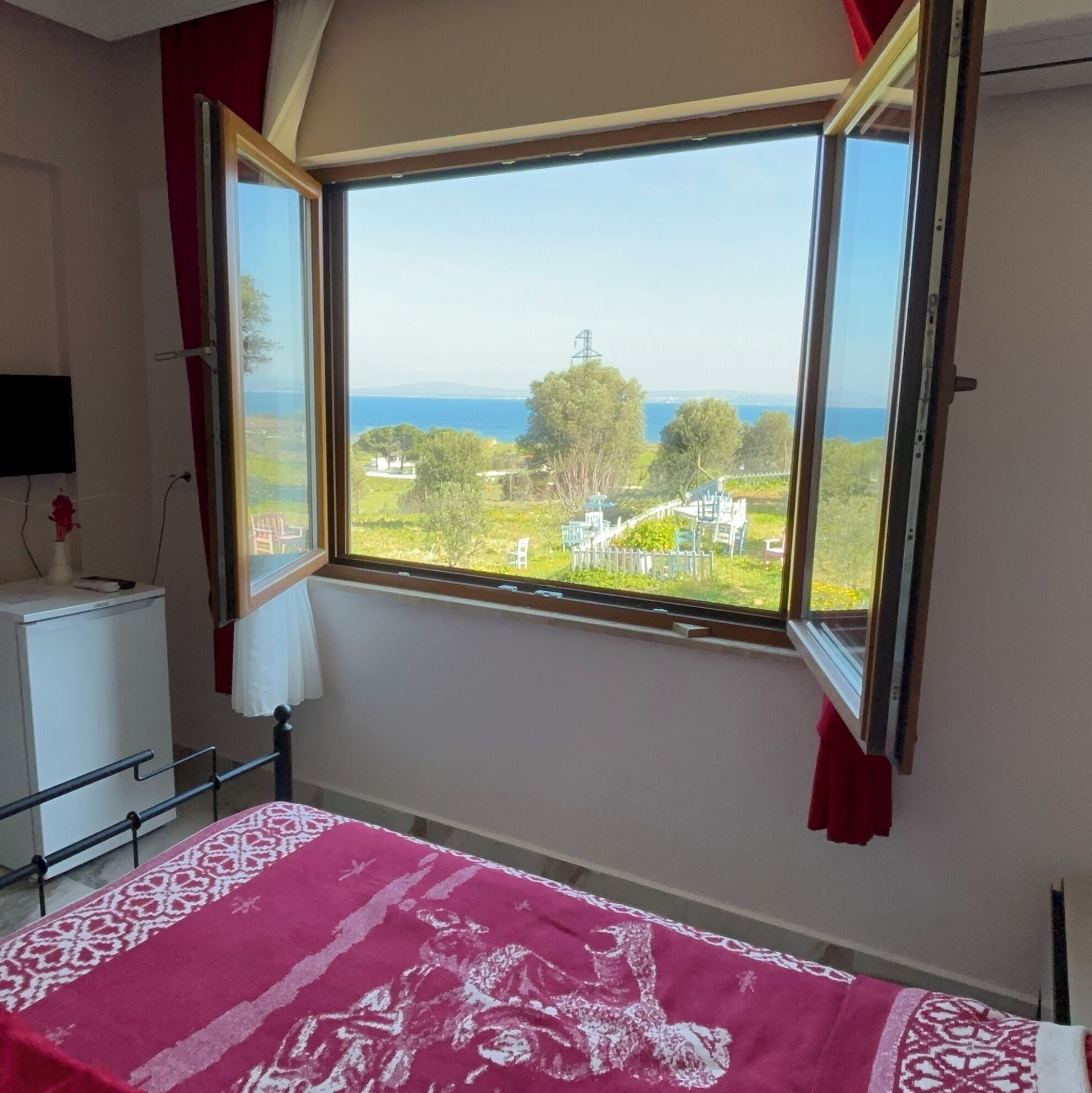 Quarto luxo, vista para o mar | Roupas de cama premium, frigobar, ferros/tábuas de passar roupa
