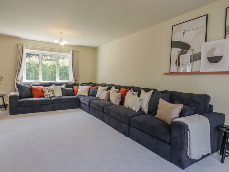 8 Newmarket Road, Pet Friendly, Character Holiday Cottage In Royston - Hertfordshire