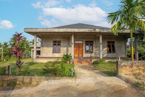 Hotel O Homestay Romauli Kampung Radja - Jambi
