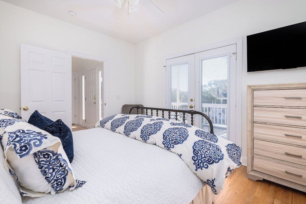 Pelican Reach Wild Dunes one block to the beach with pool access with ...