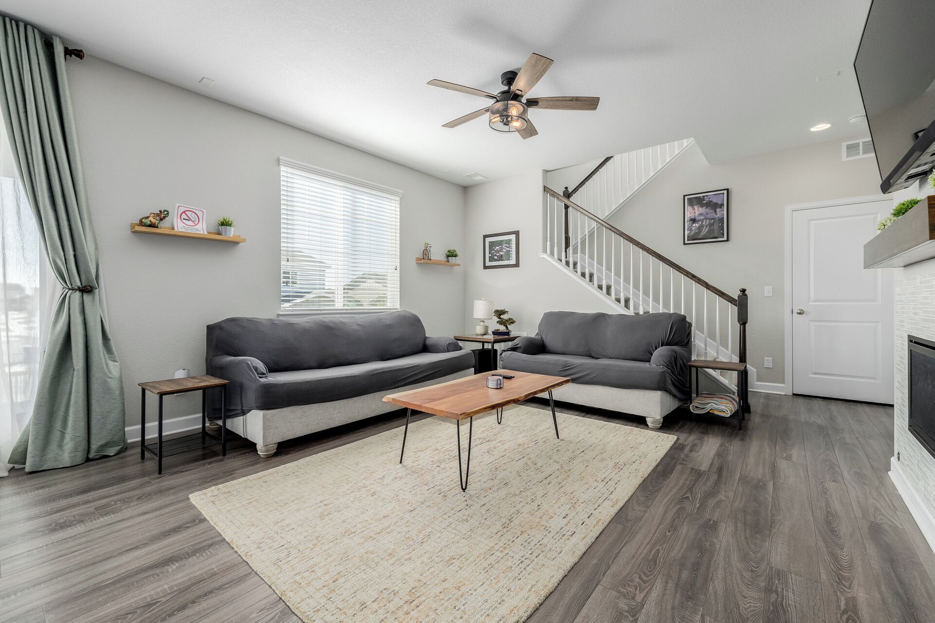 Cozy Home With Fireplace, Hot Tub, And Game Room 15-20 Mins To Downtown - Denver, CO