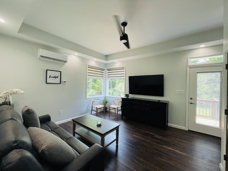 Unit 2_expansive Luxury Suite For Up To 4 Persons - Shenandoah National Park