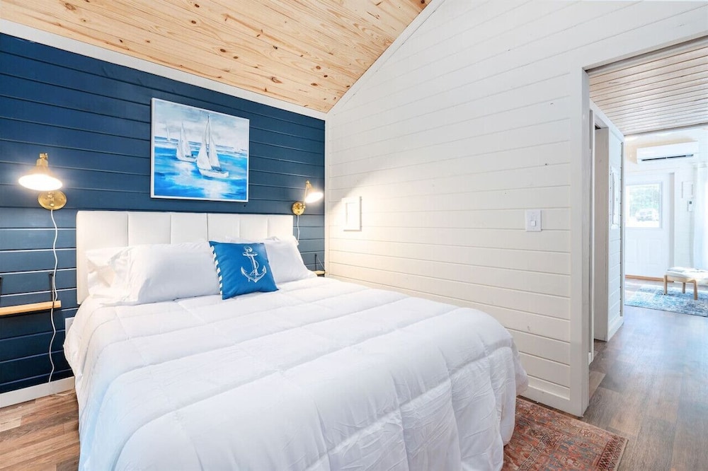 4 Heron Haus Luxury Pet Friendly Firepit Minutes To Lake Guntersville X Downtown - Guntersville, AL