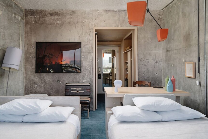 Ideal Mix Of Comfort And Value! 3 Relaxing Units, Pet-friendly, Outdoor Pool - Los Angeles, CA