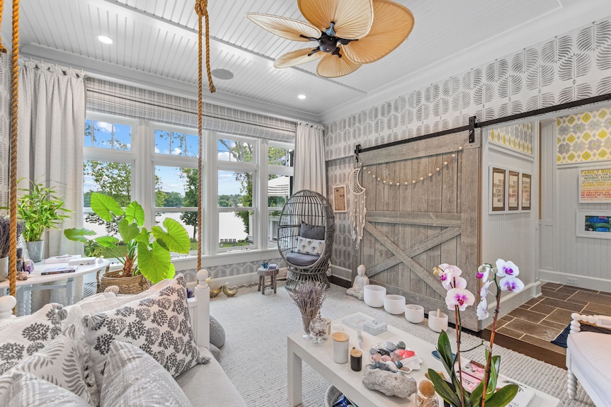 Gorgeous, Peaceful Sanctuary On Lake Minutes From Boston & All Local Colleges. - Sudbury, MA