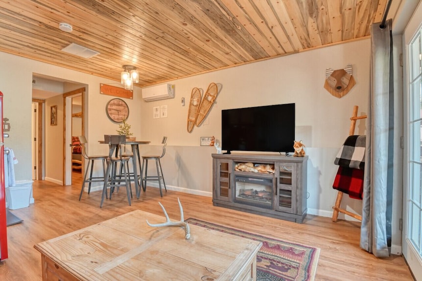 Fox Den Cozy Mountain Apt In Gmf - Green Mountain Falls, CO