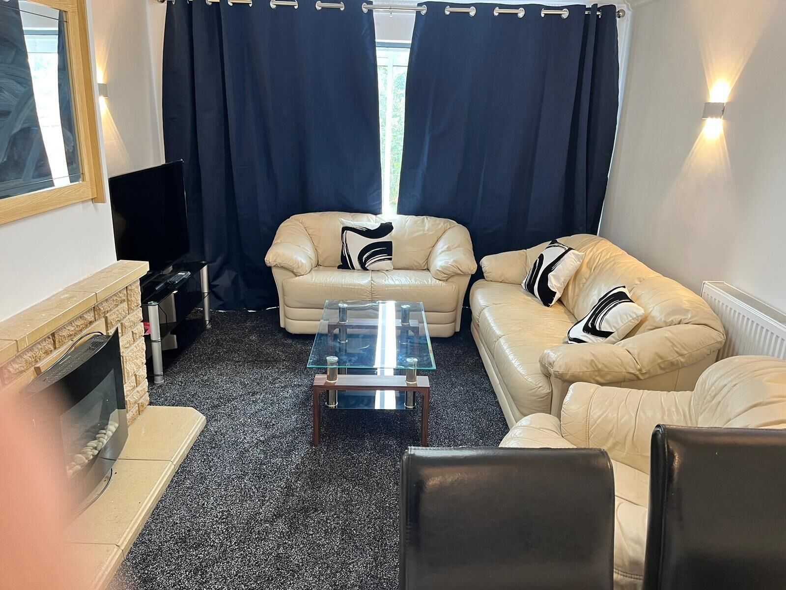 2 Bed Bungalow In Bristol - Bristol