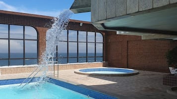 Apartamento | Piscina | 2 piscinas internas, 2 piscinas externas, espreguiçadeiras