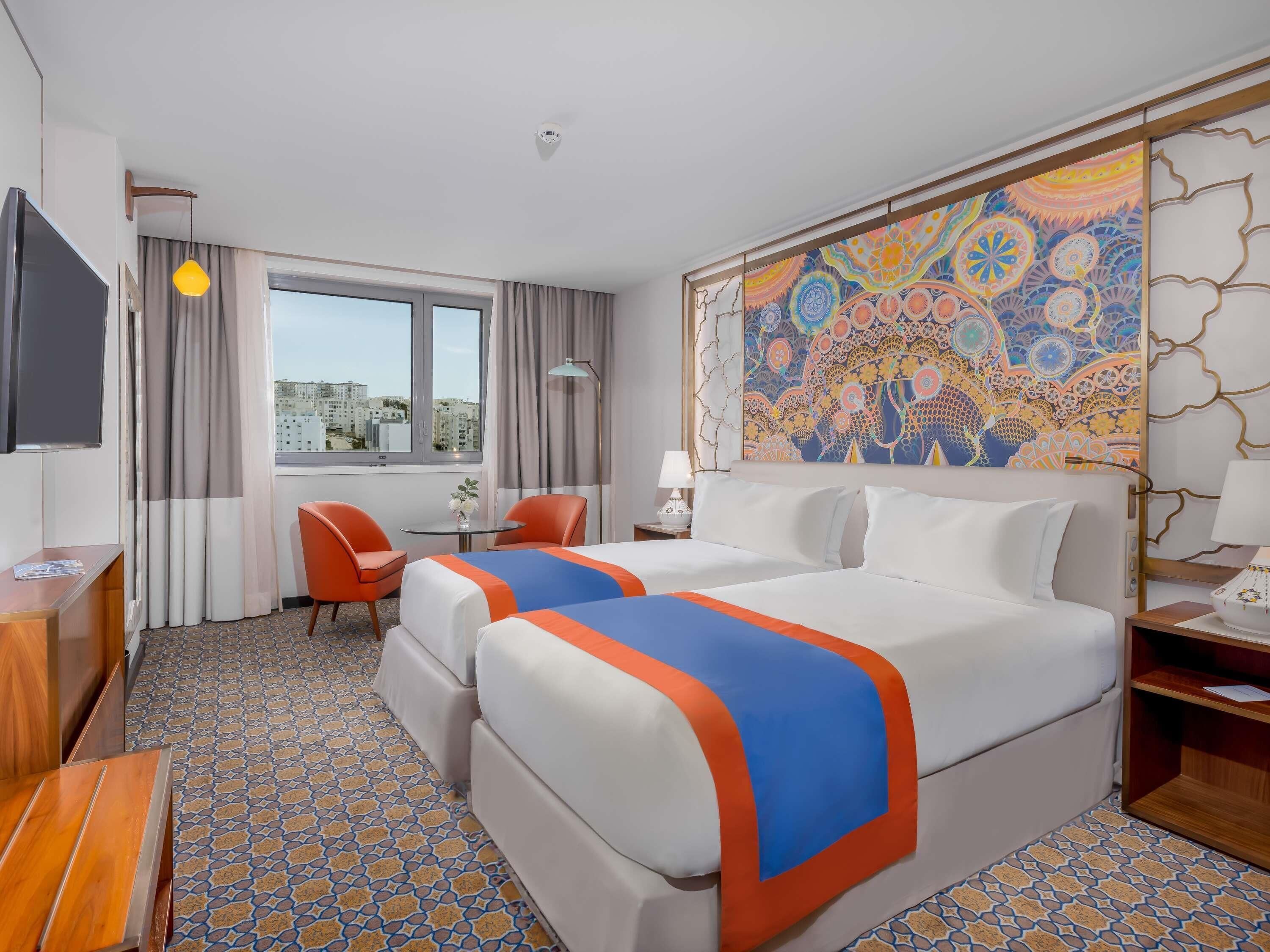 Quarto Clássico, 2 camas individuais, Vista para a cidade | Roupa de alta qualidade, minibar, quartos insonorizados 