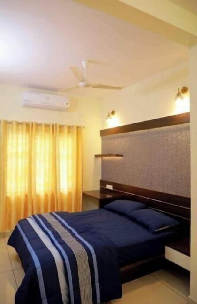 Villa In Pullad, Tiruvalla - Chengannur
