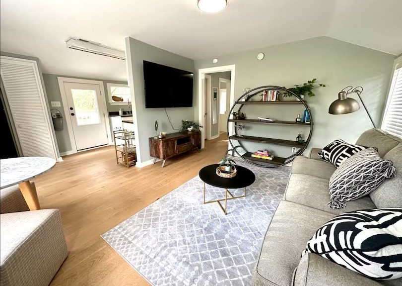 Private Coastal Cottage On James Island - Folly Beach, South Carolina