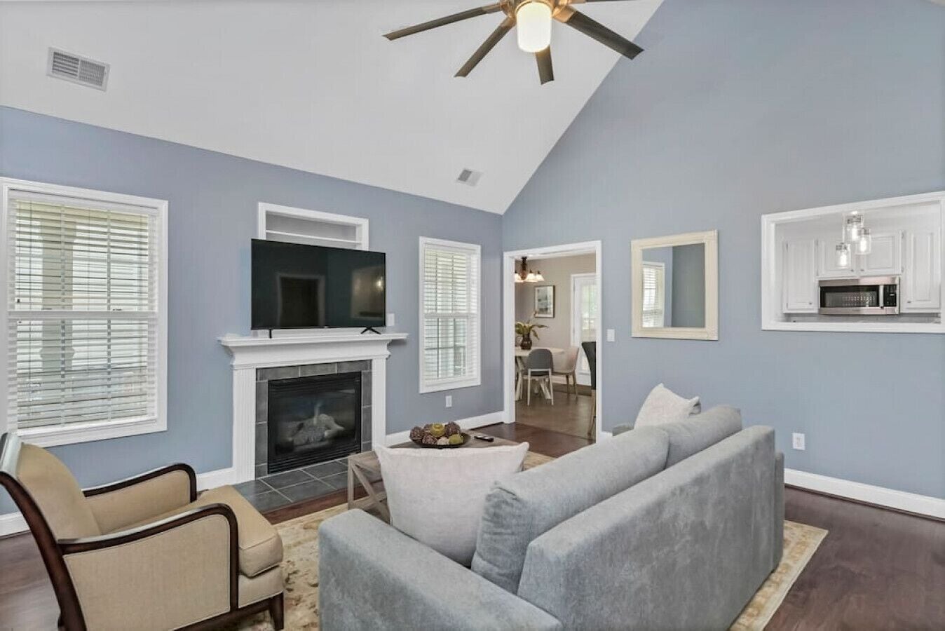 Spacious 4br With Loft Bedroom - Elgin, SC