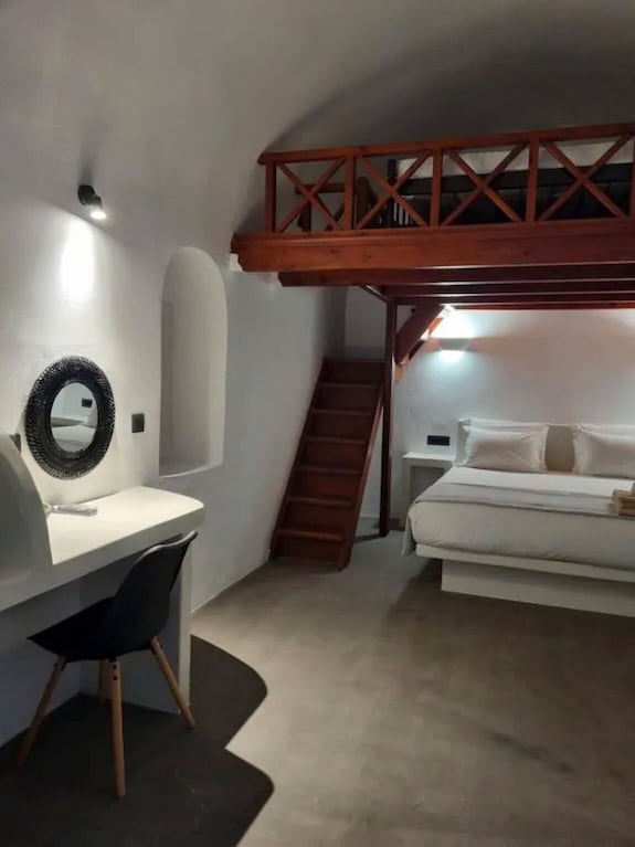 Magical Santorini Villa | Family Villa | 1 Bedroom | Access To Outdoor Pool & Amazing Views | Finikia - Oia