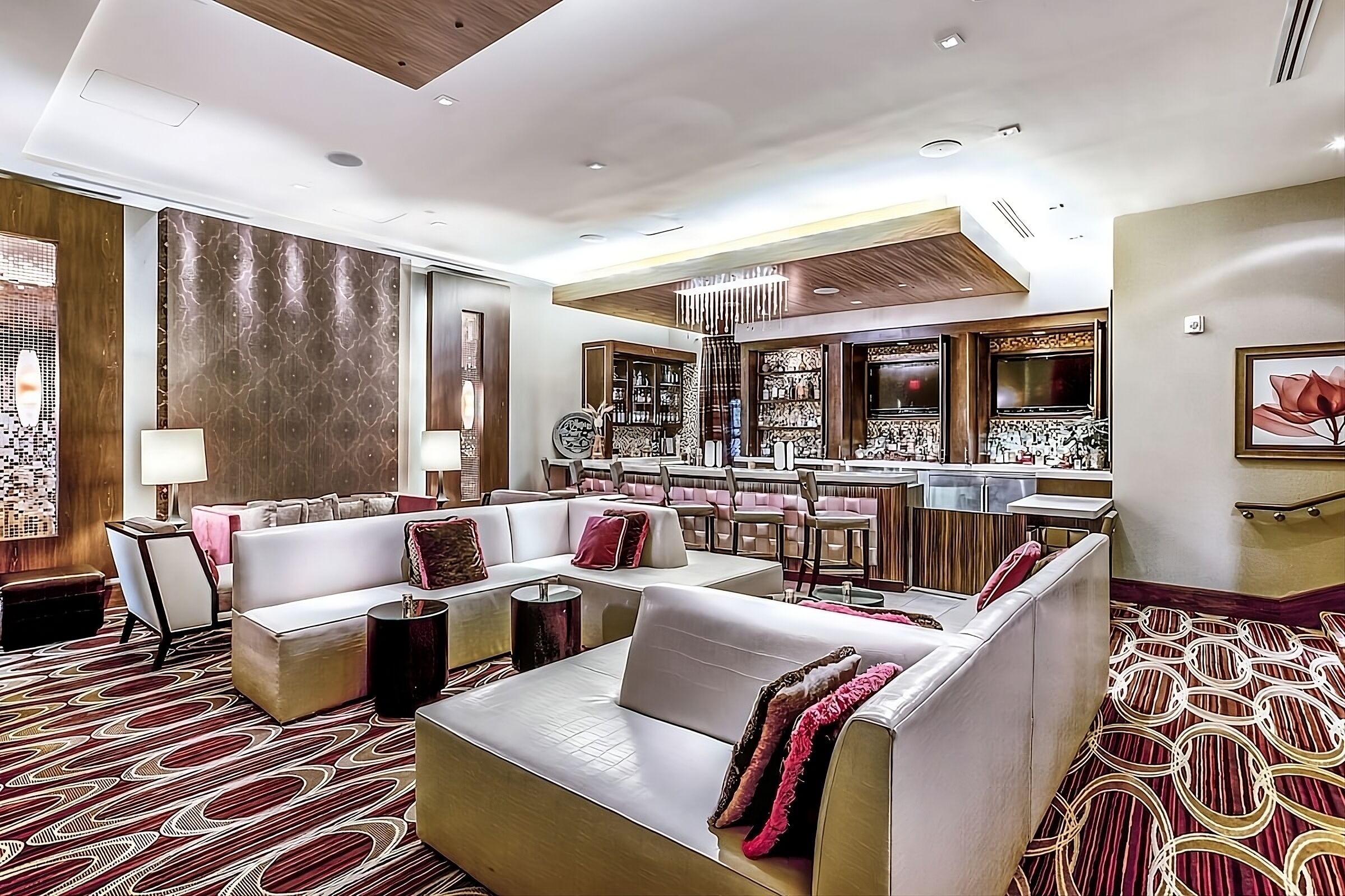 Peaceful Retreat Near The Shore! Swimming Pool, Full Kitchen, Ocean Front! - Virginia Beach