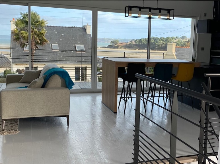 A 150 M De La Plage , Maison Récemment Rénovée Dans Station Balnéaire - Plestin-les-Grèves