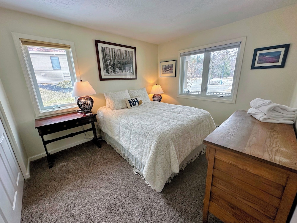 Fv44 Tastefully Updated Single Level With Ac, Wifi, Minutes From Skiing, Dog Friendly! - Bretton Woods, NH