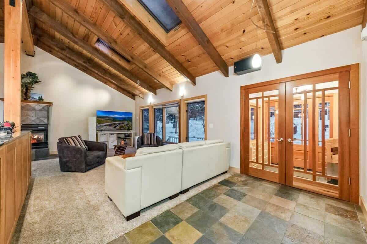 Cold Creek Lodge: Hot Tub, Game Room, Ac, Heavenly - South Lake Tahoe, CA