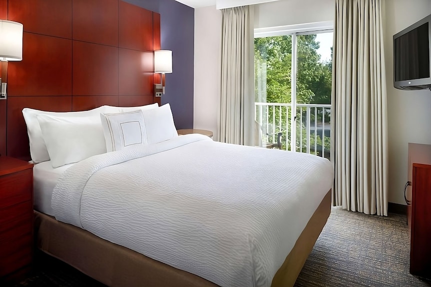 Ideal Mix Of Comfort And Value! Free Breakfast, Near Freedom Park - Alpharetta, GA