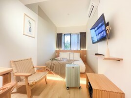 Quarto luxo, banheiro compartilhado | Edredons de pluma, camas com colchões pillow-top, cofres nos quartos