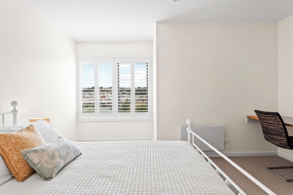 Architectural Home: Near Gorge With Tamar Views - Riverside